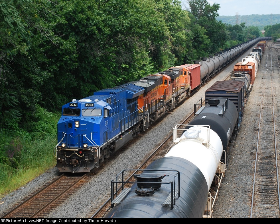 GECX 2033 leads CSX K144-02 through the former Reading Yard @ 1:21